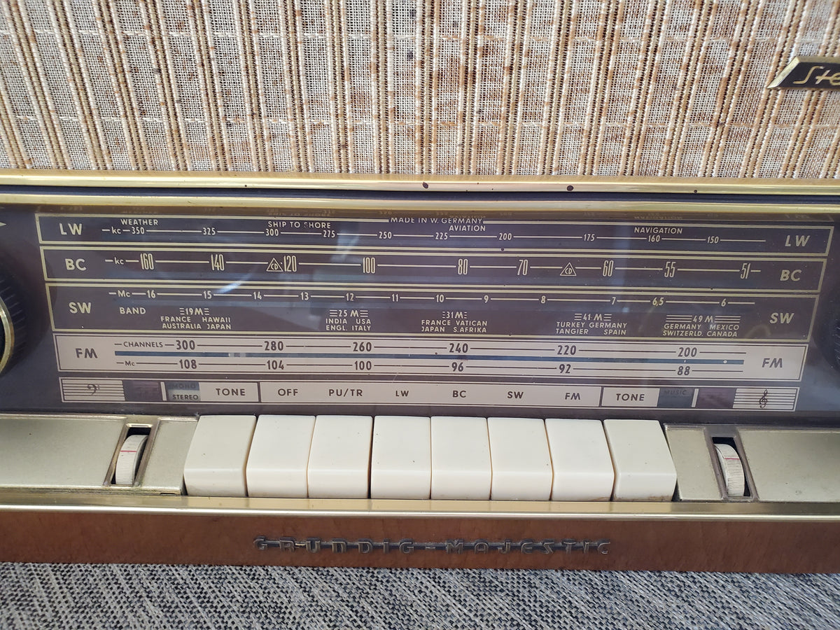 Grundig Majestic 3192 U Table Top Tube Radio Stereo West Germany AM/FM ...